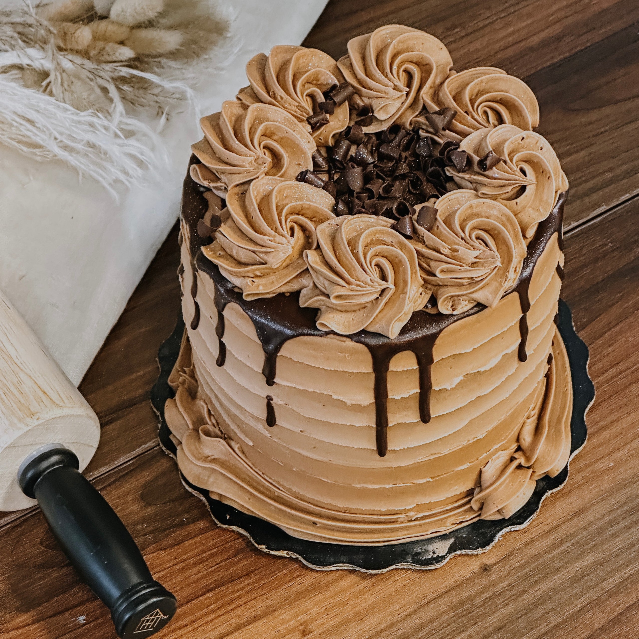 Fancy Chocolate Cake Decorating